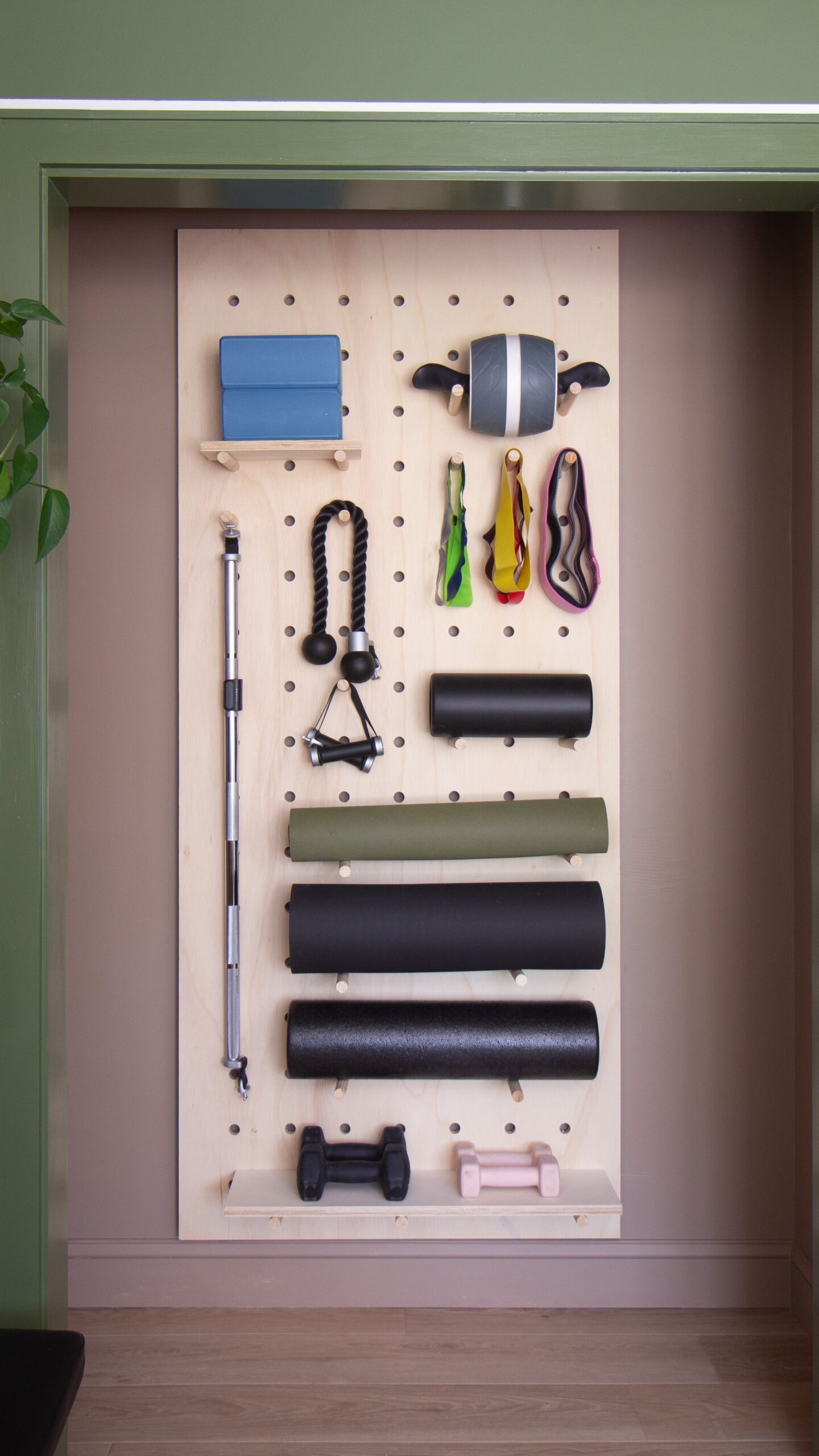 DIY Pegboard Organizer - findmaggiemay.com